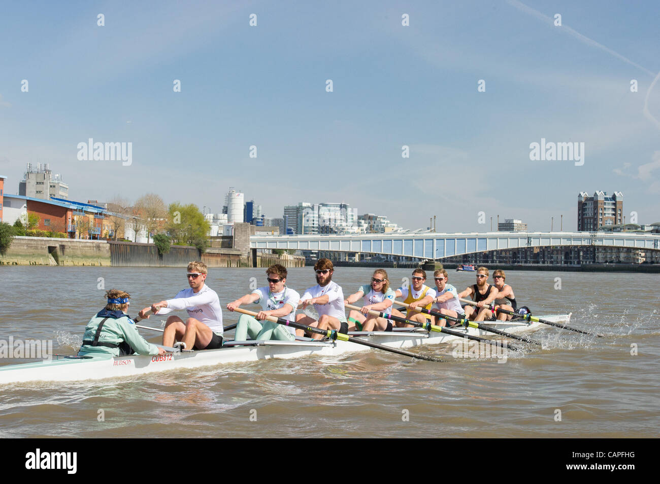 River Thames, London, UK. 06/04/2012. The 158th Xchanging Oxford ...