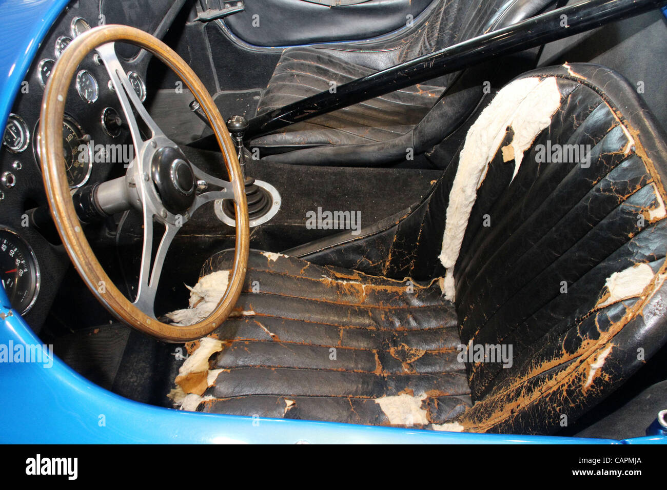 Shelby cobra interior hi-res stock photography and images - Alamy