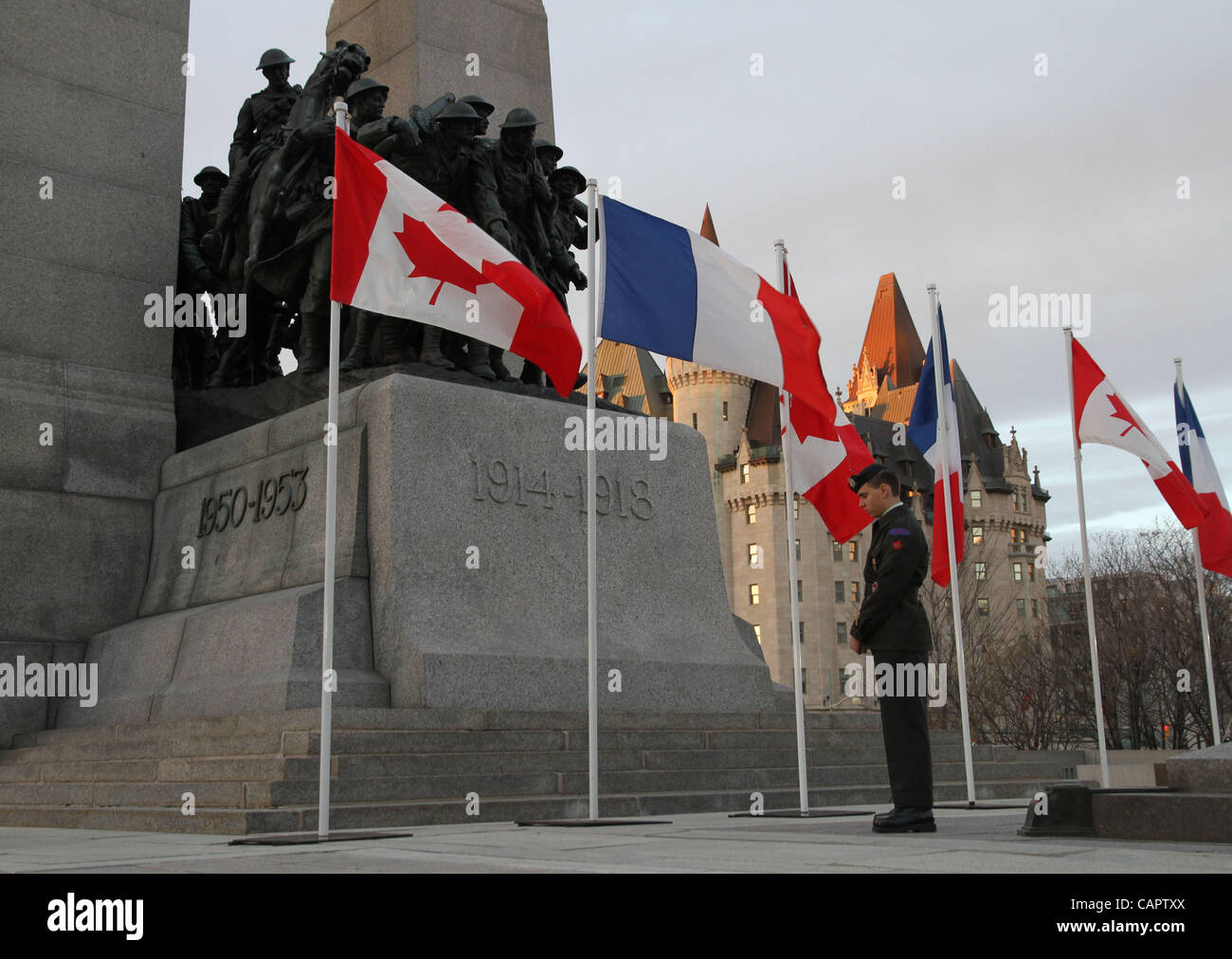 Governor generals foot guards hi-res stock photography and images - Alamy