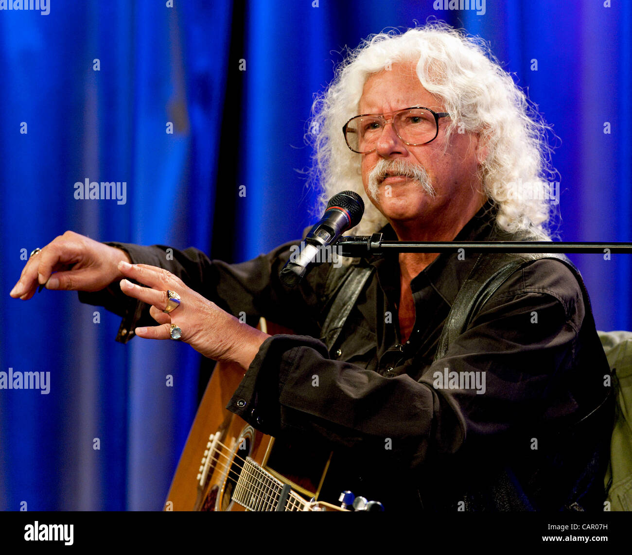 Woody And Arlo Guthrie High Resolution Stock Photography and Images - Alamy