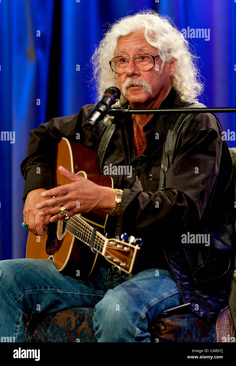 Woody and arlo guthrie hi-res stock photography and images - Alamy
