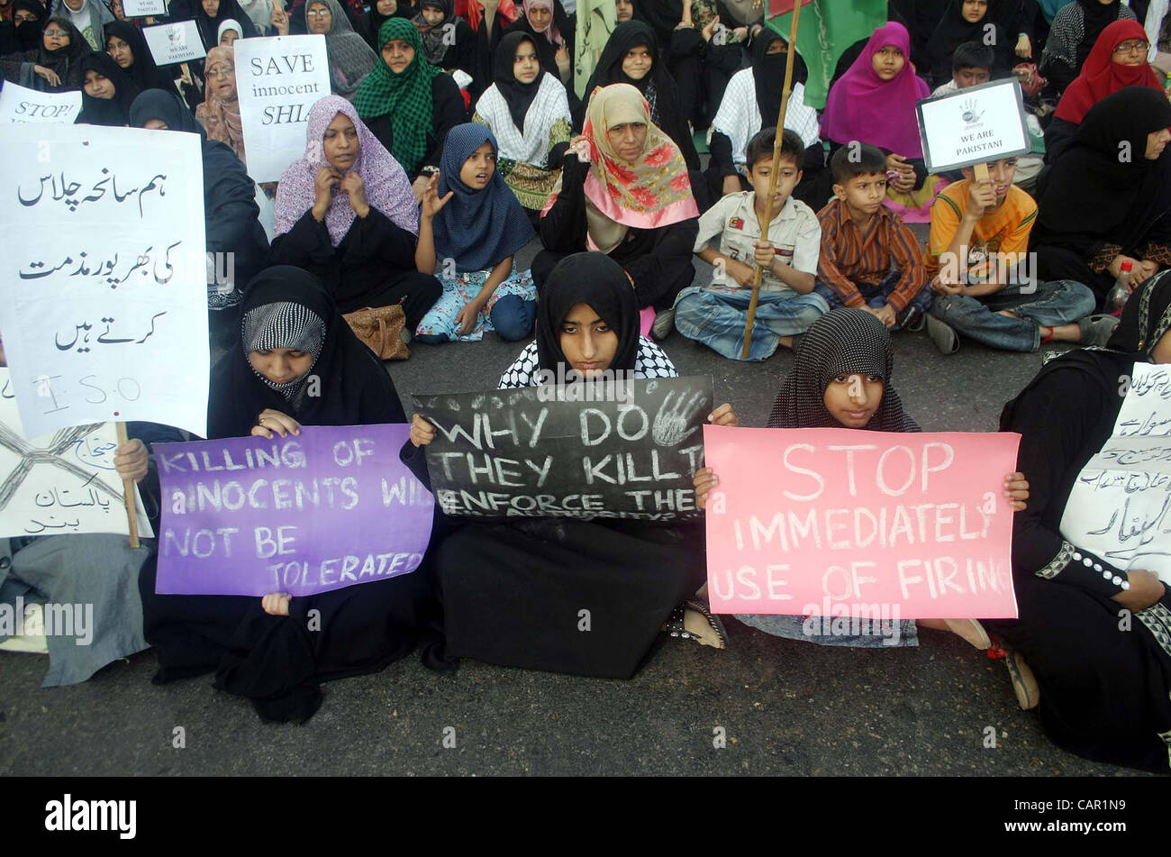 Supporters of Majlis Wahdat-e-Muslimeen (MWM) are protesting against ...