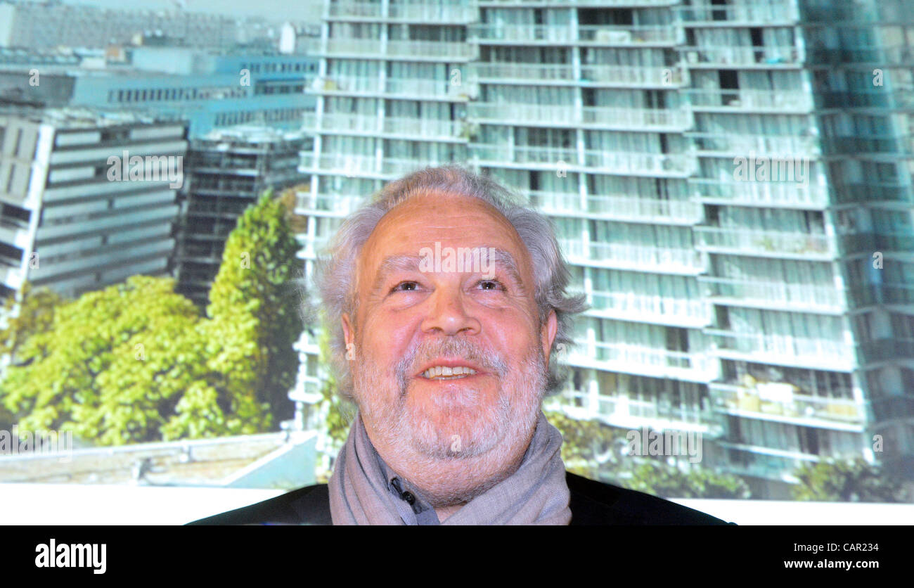 Sustainable architecture 2012 hi-res stock photography and images - Alamy