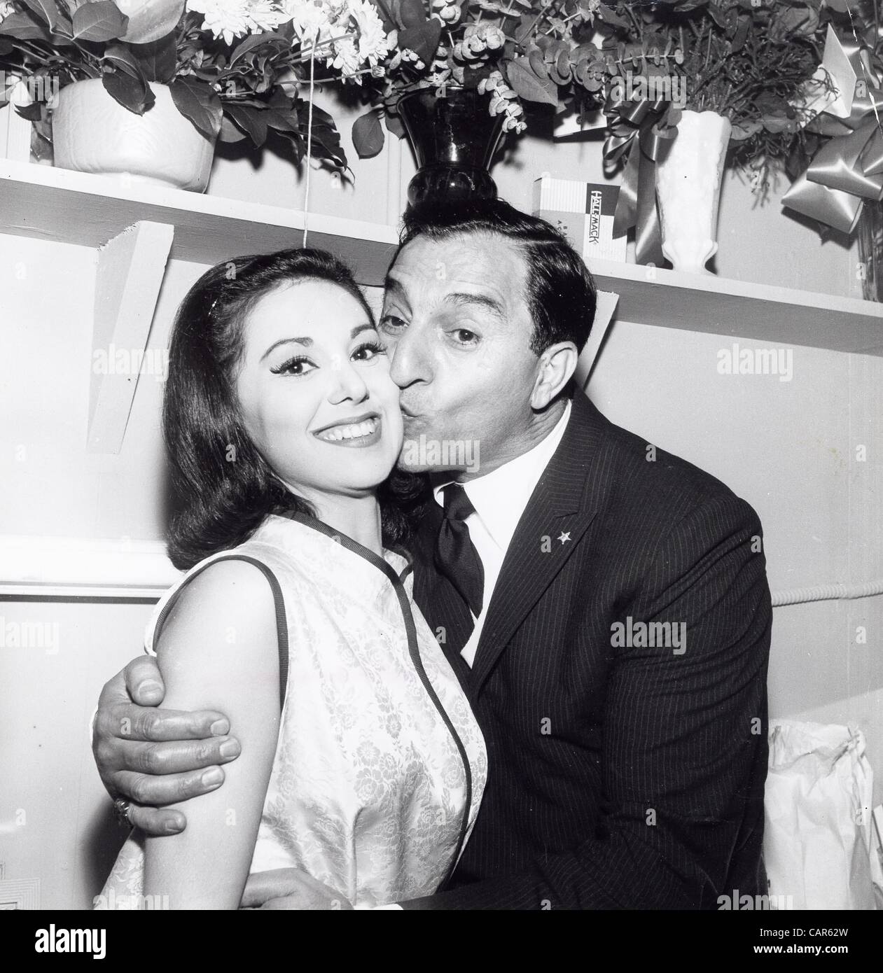 Danny thomas and marlo thomas hi-res stock photography and images - Alamy Danny thomas and marlo thomas hi-res stock photography and images - Alamy