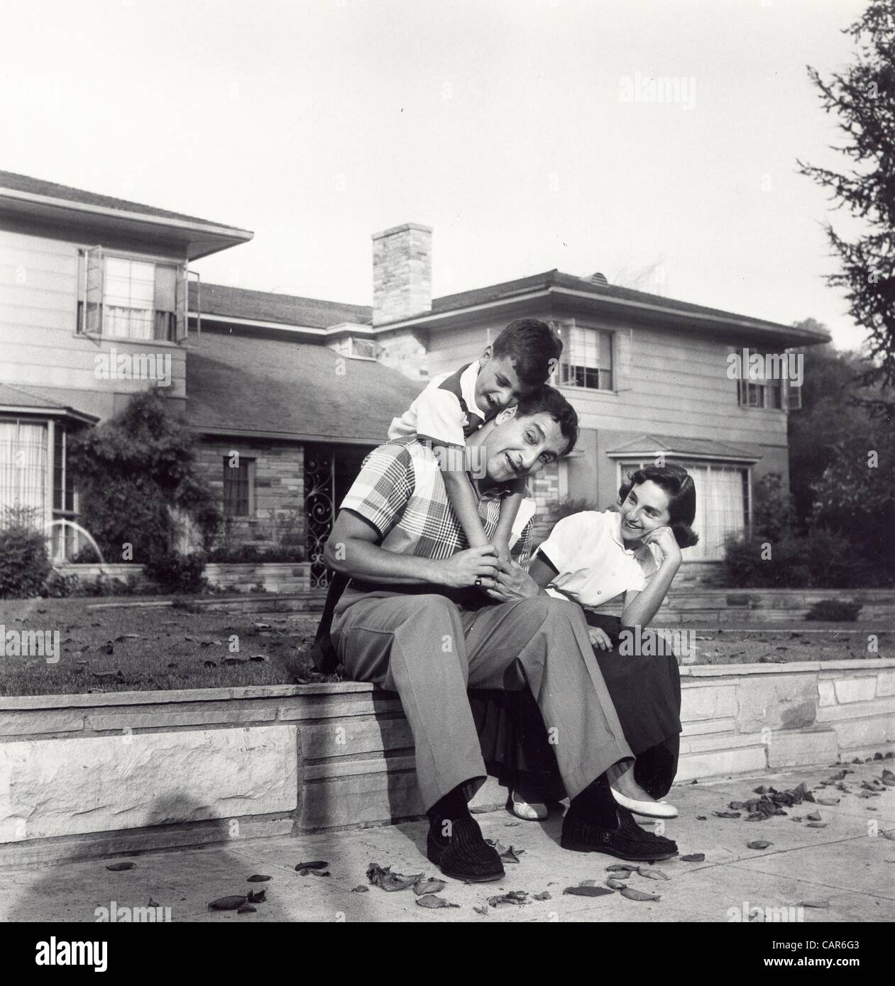 DANNY THOMAS with family.(Credit Image: Â© Larry Barbier Jr/Globe ...