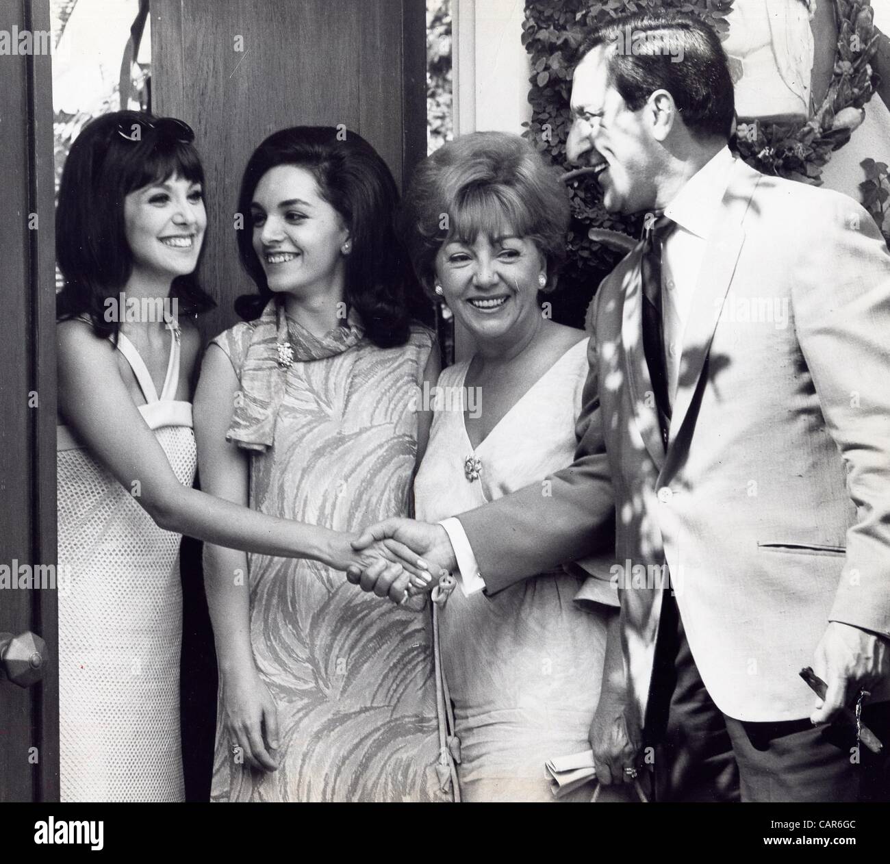 Danny thomas and marlo thomas hi-res stock photography and images - Alamy