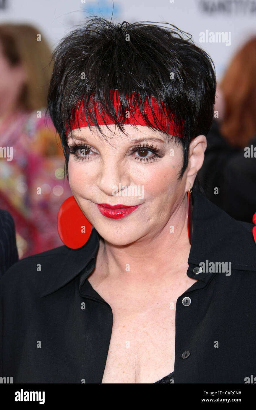 Liza minnelli cabaret hi-res stock photography and images - Alamy