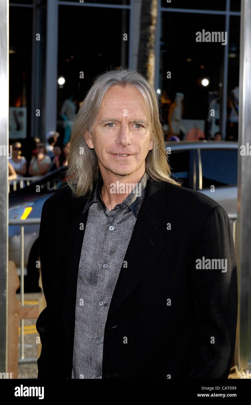 Scott Hicks at arrivals for THE LUCKY ONE Premiere, Grauman's Chinese ...