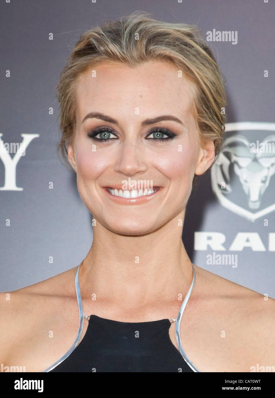 Taylor Schilling at arrivals for THE LUCKY ONE Premiere, Grauman's ...