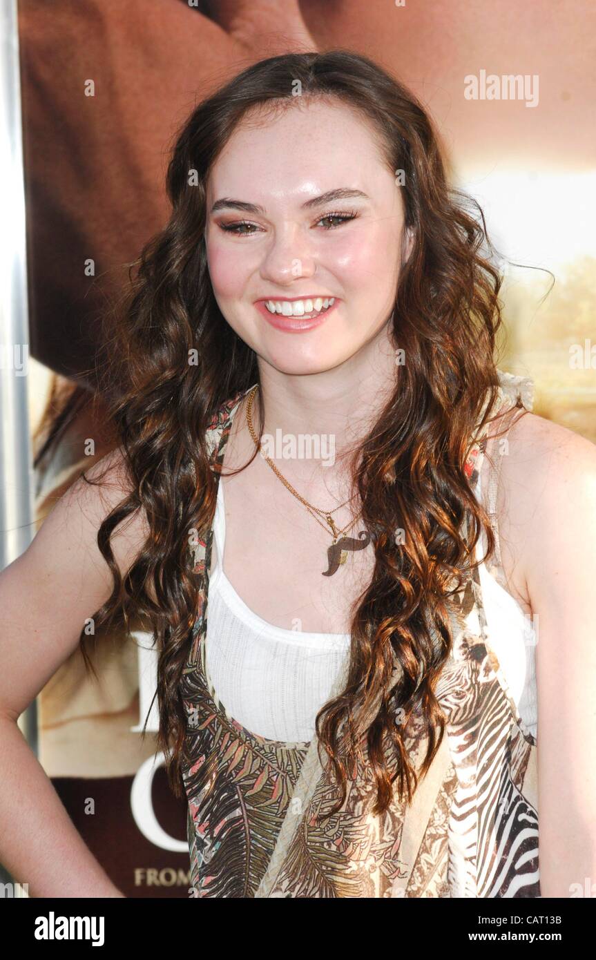 Madeline Carroll at arrivals for THE LUCKY ONE Premiere, Grauman's ...
