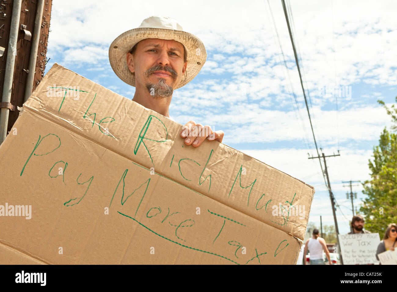 Tax protester hi-res stock photography and images - Alamy
