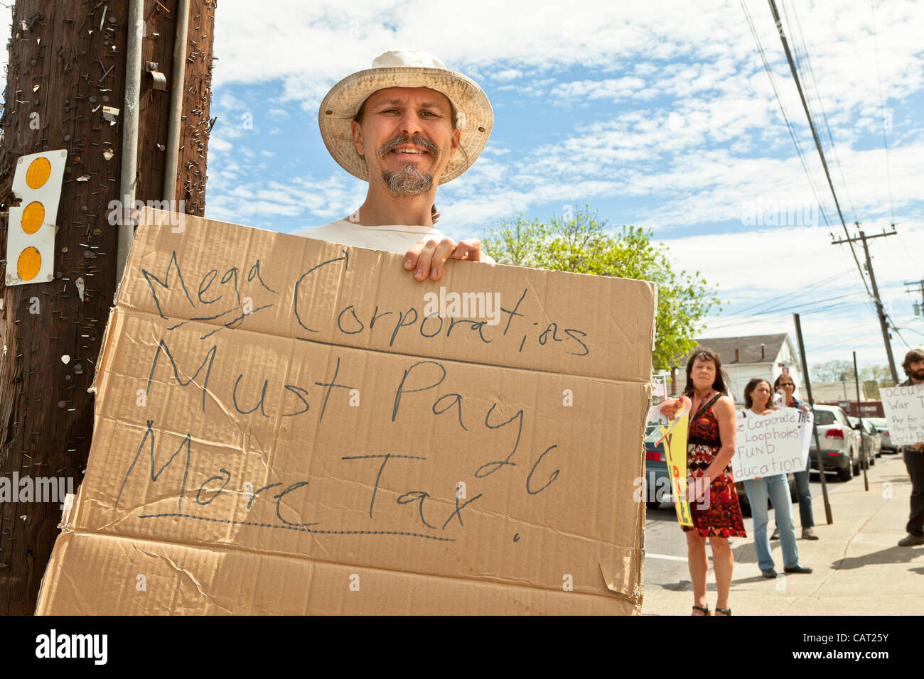 Tax protester hi-res stock photography and images - Alamy