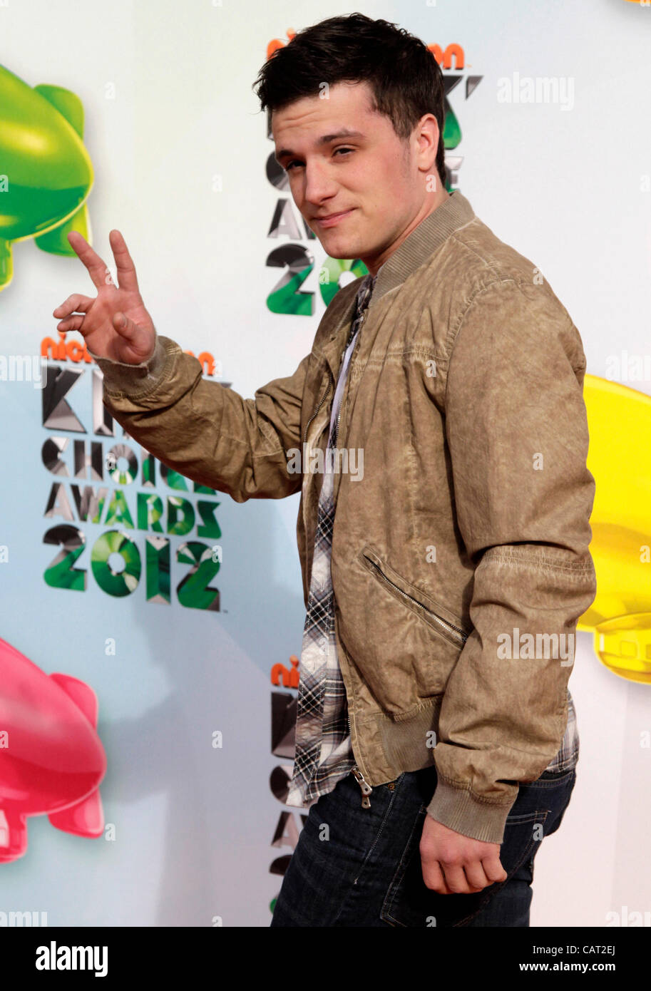 March 31, 2012 - Los Angeles, California, U.S - Actor Josh Hutcherson ...