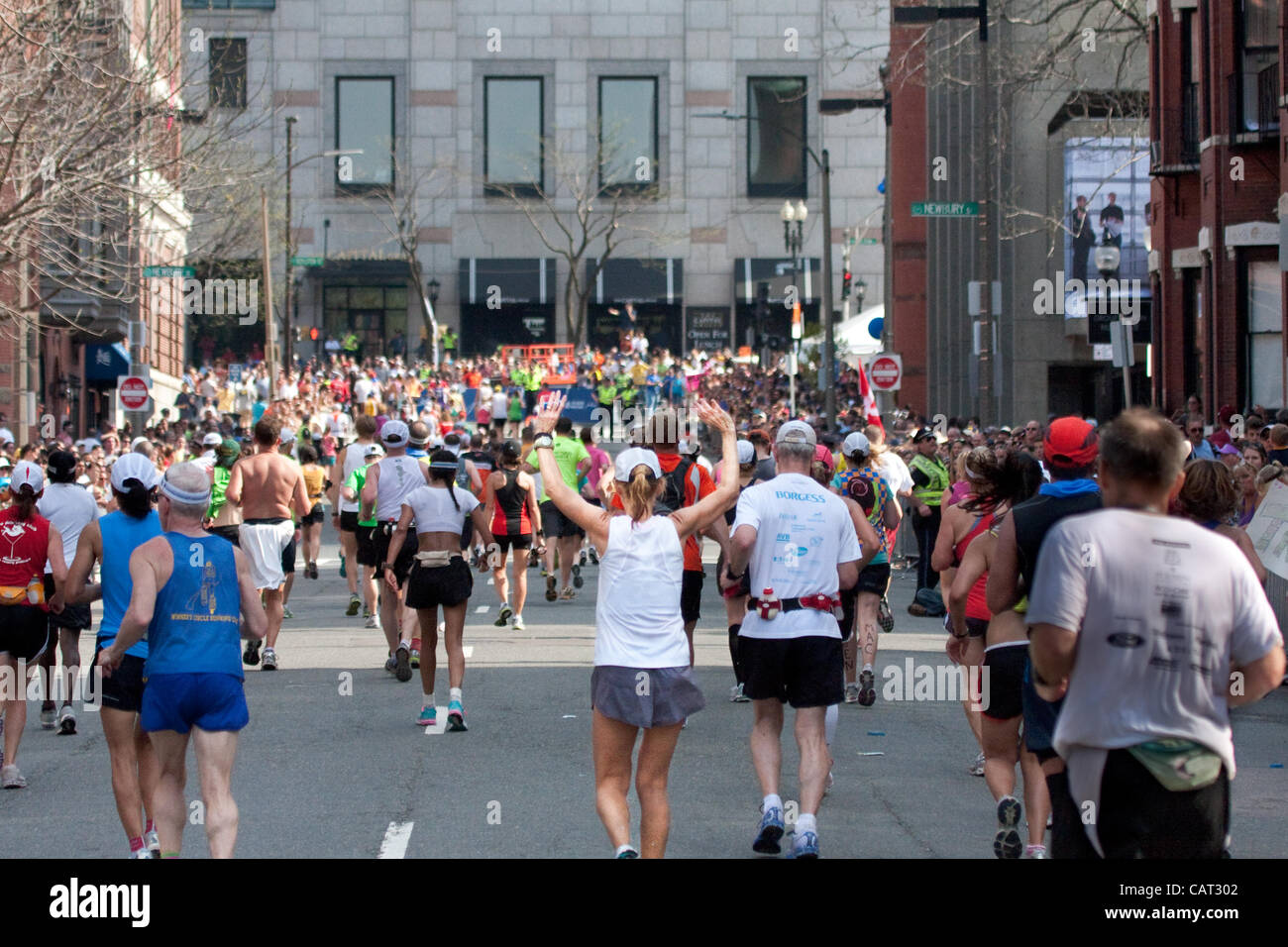 Runners at finish line marathon crowd hi-res stock photography and ...