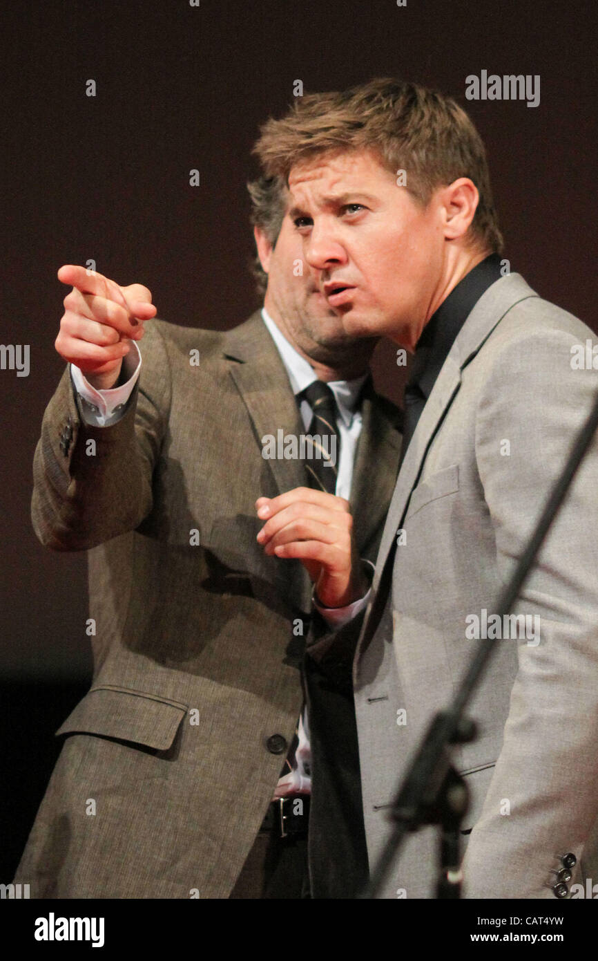 Mark ruffalo and jeremy renner hi-res stock photography and images - Alamy