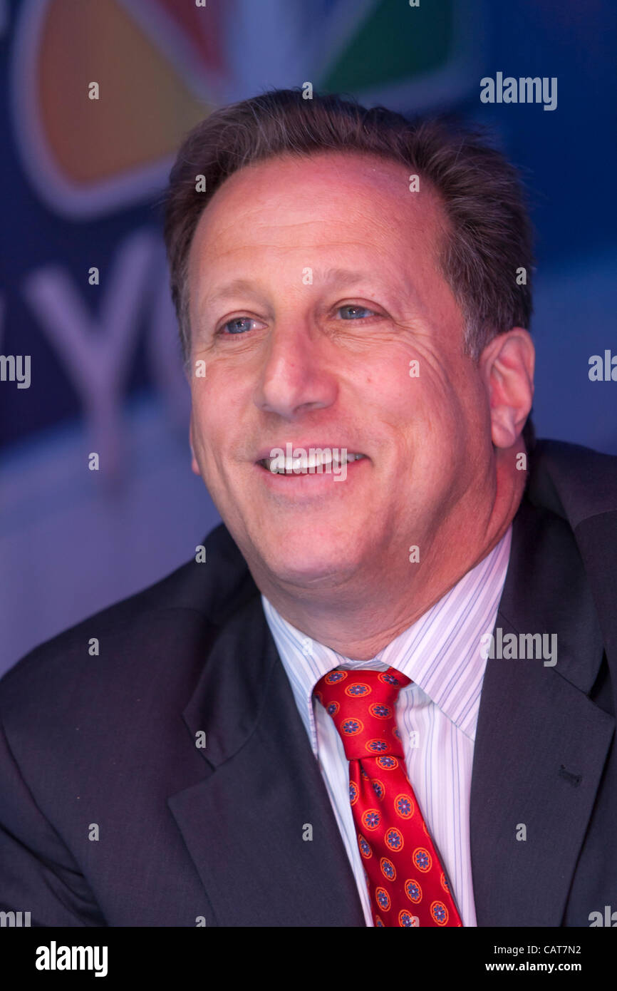 WNBC TV4 sports anchor Bruce Beck signs autographs at the Road to ...