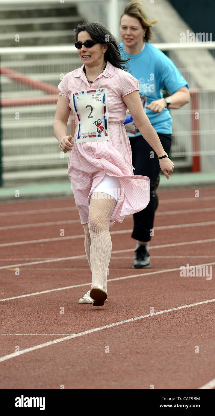 100 meters olympics hi-res stock photography and images - Alamy