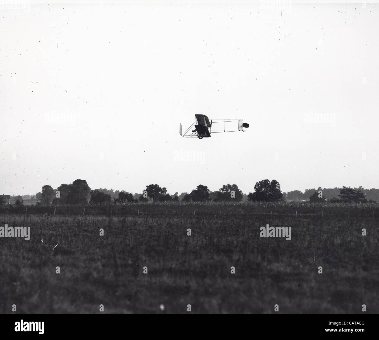 Orville Wright and Wilbur Wright.Supplied by Photos inc..WB 172.Wright Model ''E'' 1913.Simms ...