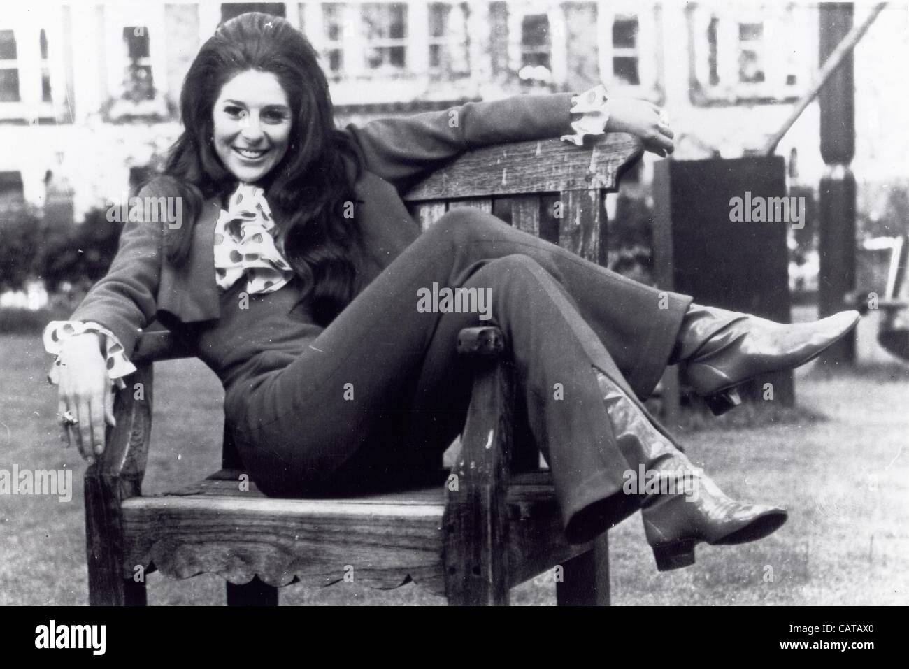 BOBBIE GENTRY at a press reception in her own BBC-TV Color series in ...