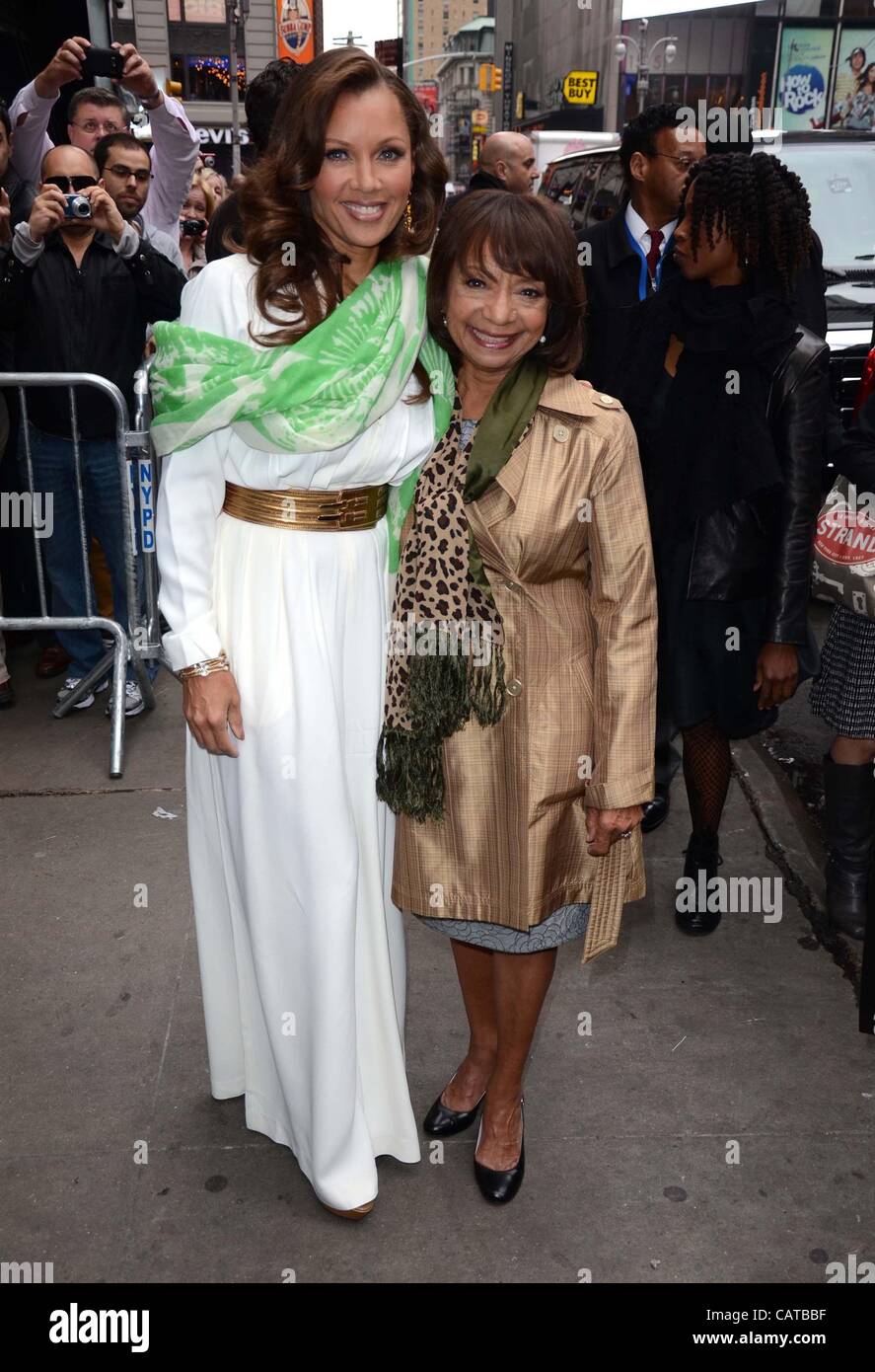 Helen Williams Biography