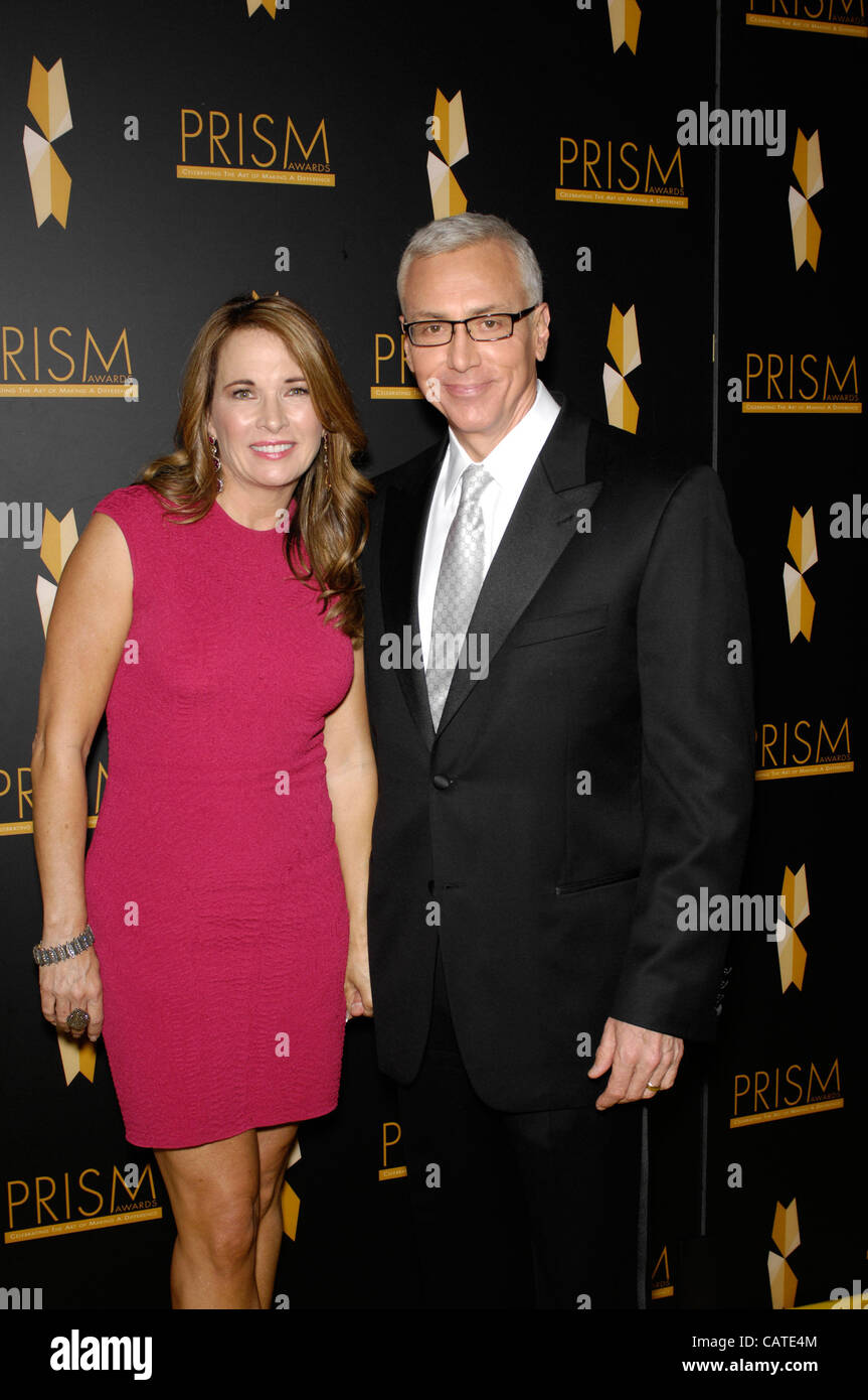 April 19, 2012 - Hollywood, California, U.S. - Susan Pinsky and Drew ...