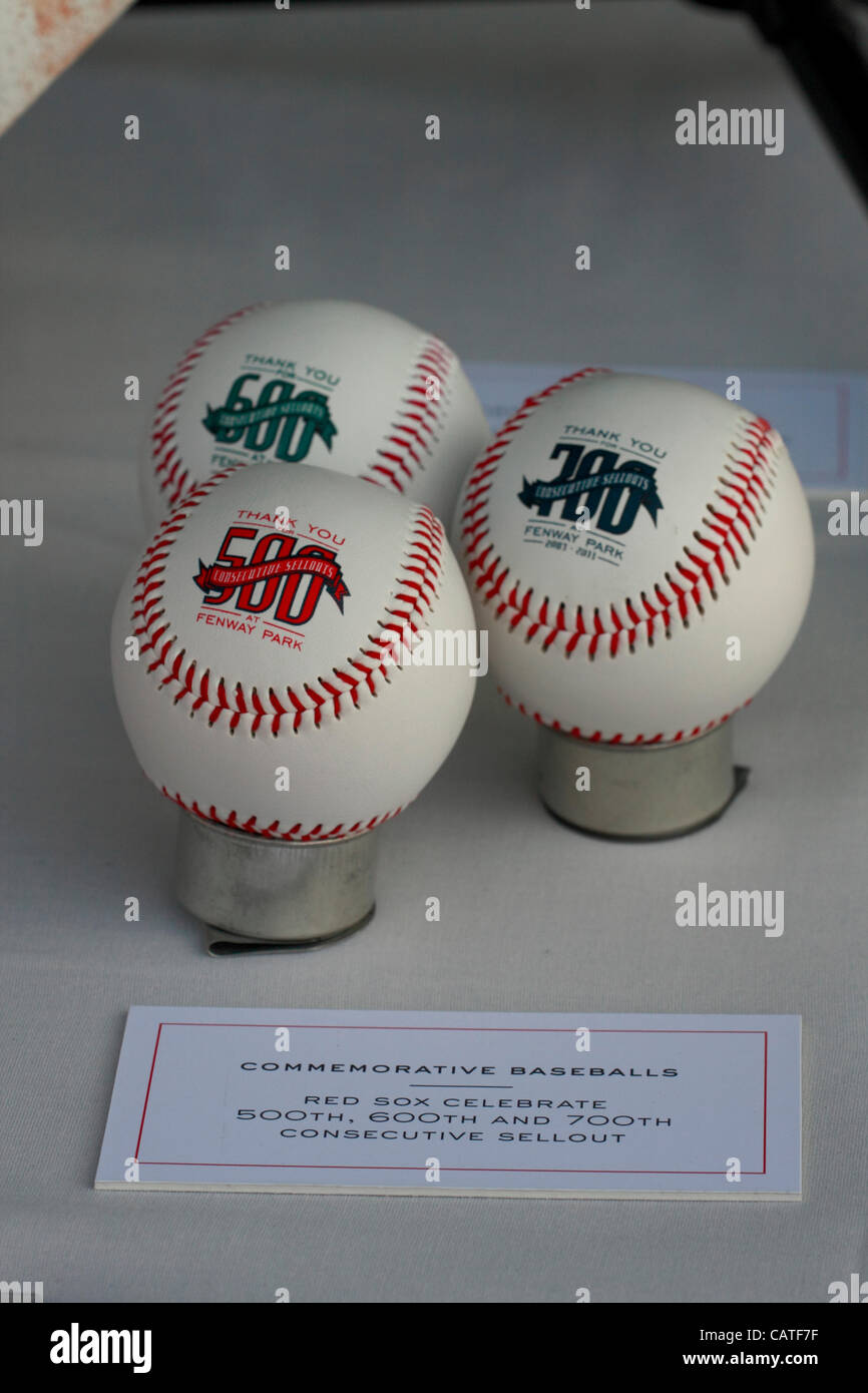 500th games hi-res stock photography and images - Alamy