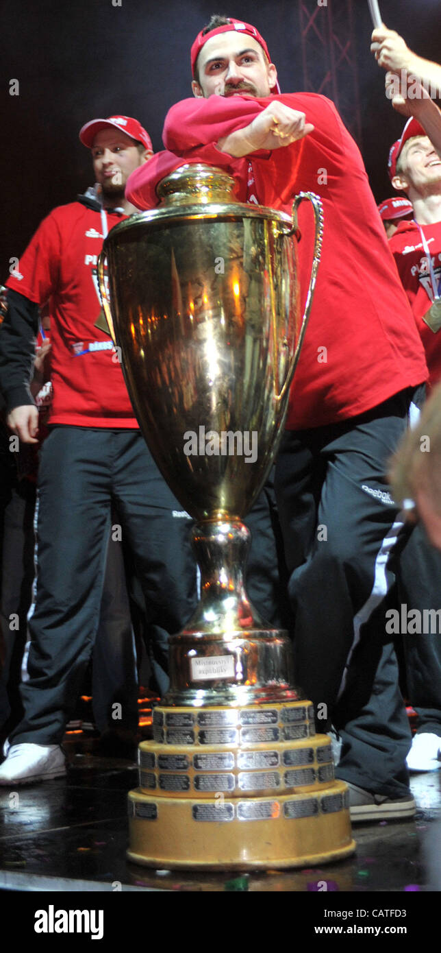Ice hockey players (Martin Ruzicka with the trophy) of Pardubice ...