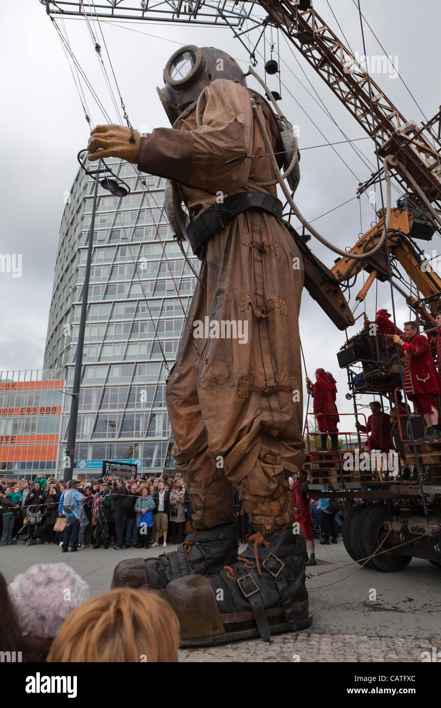 Giant puppet liverpool hi-res stock photography and images - Alamy