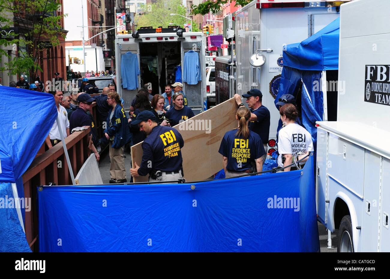 Fbi agents hi-res stock photography and images - Alamy