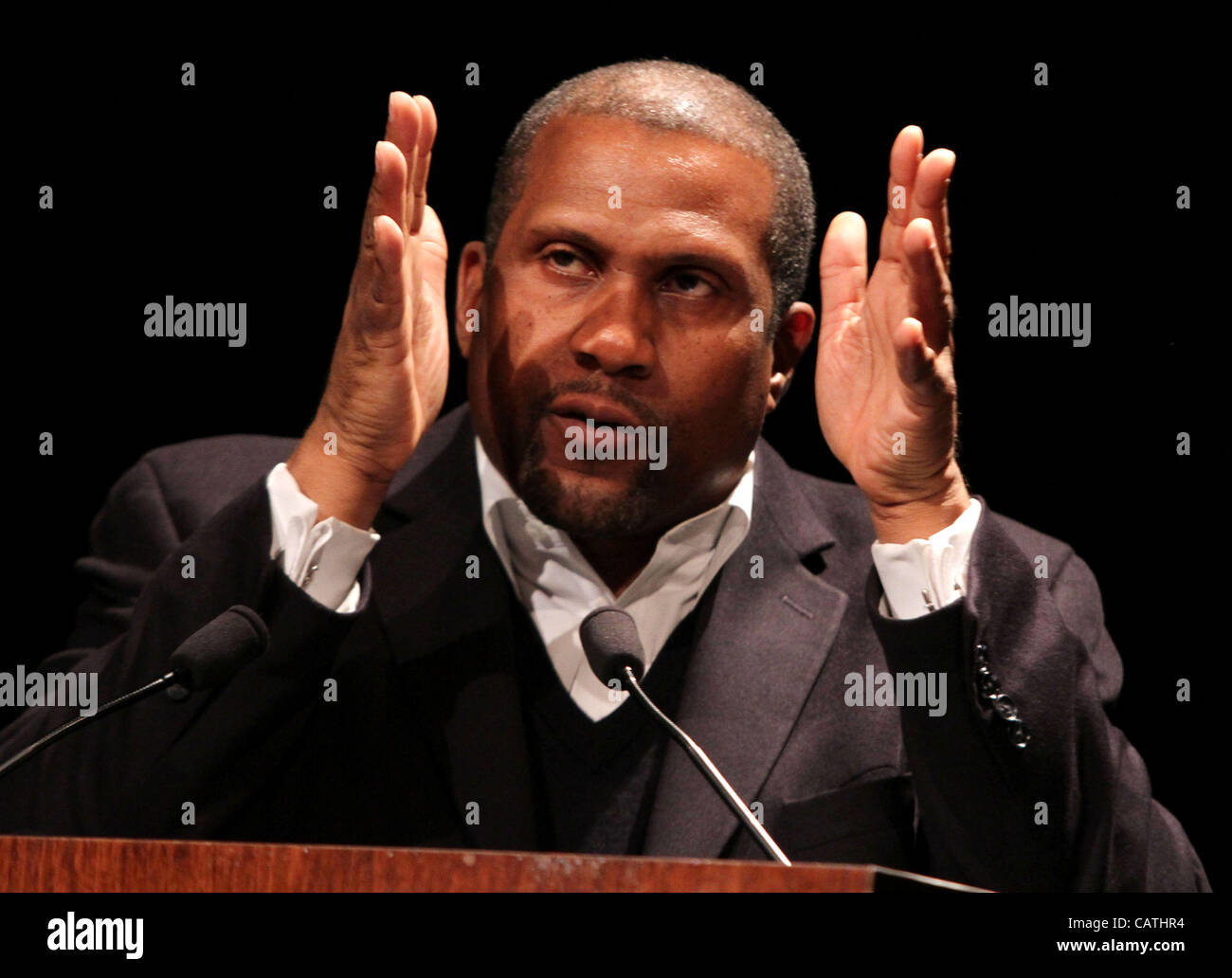 Tavis smiley hi-res stock photography and images - Alamy