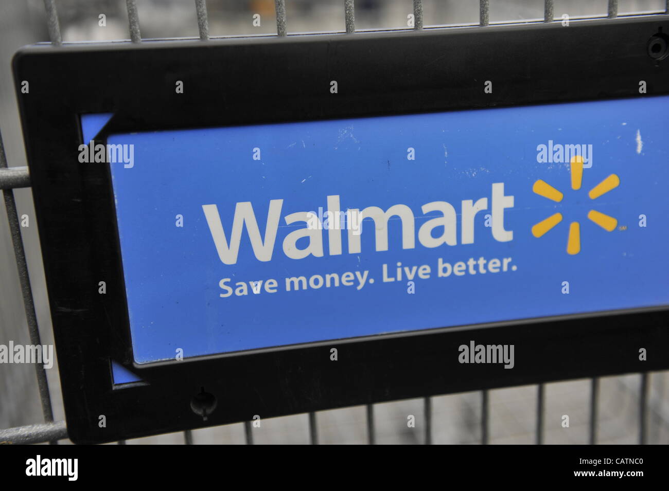 Walmart shopping cart closeup Stock Photo - Alamy