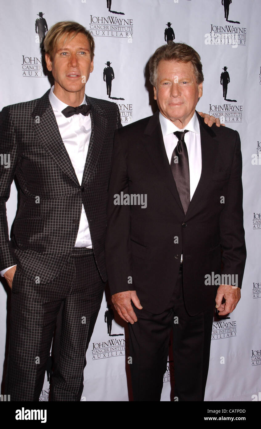 April 21, 2012 - Hollywood, California, U.S. - Ryan O'Neal & Dr ...