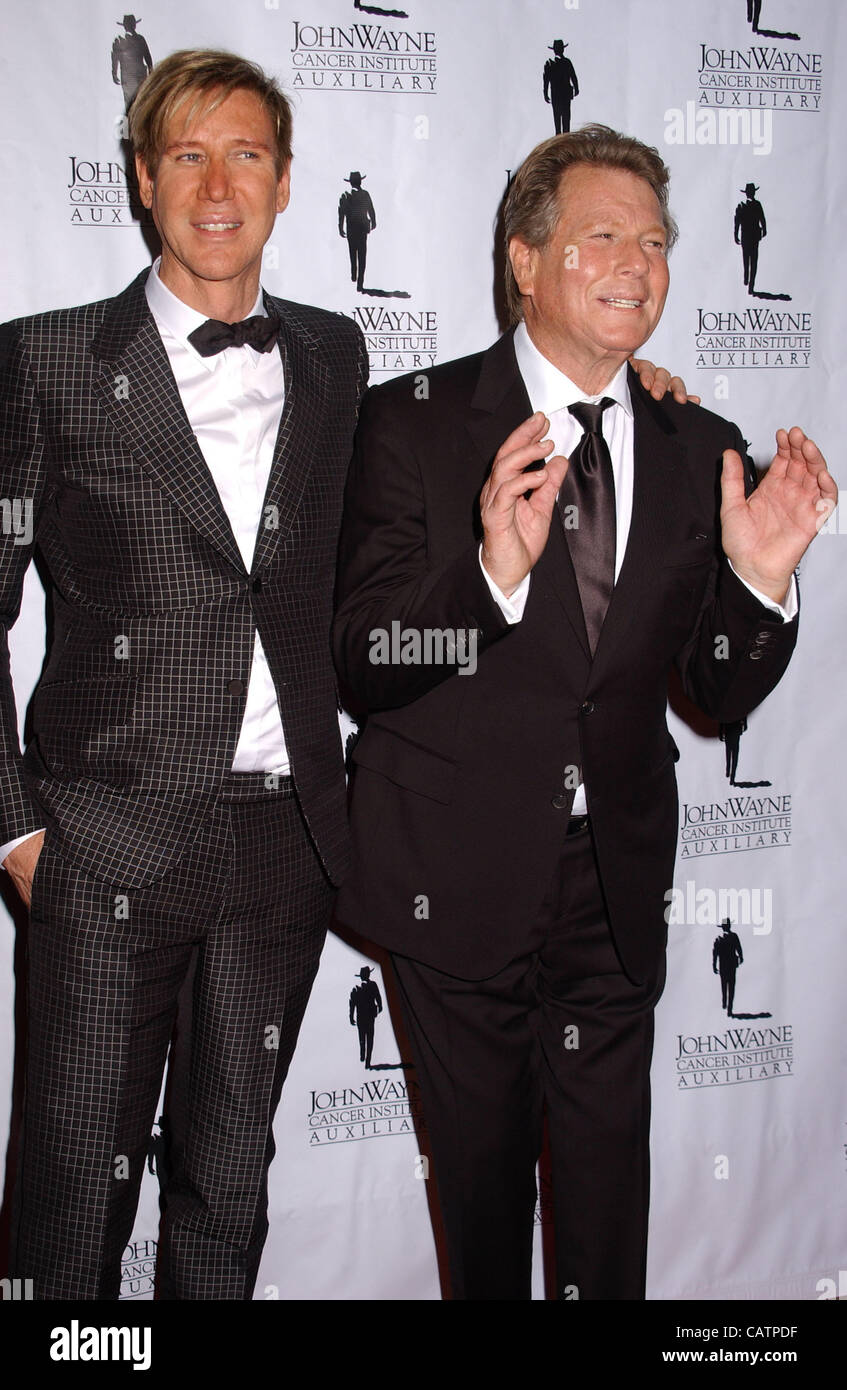 April 21, 2012 - Hollywood, California, U.S. - Ryan O'Neal & .Dr ...