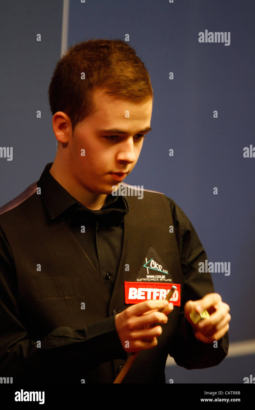 LUCA BRECEL WORLD SNOOKER CHAMPIONSHIP THE CRUCIBLE SHEFFIELD ENGLAND ...