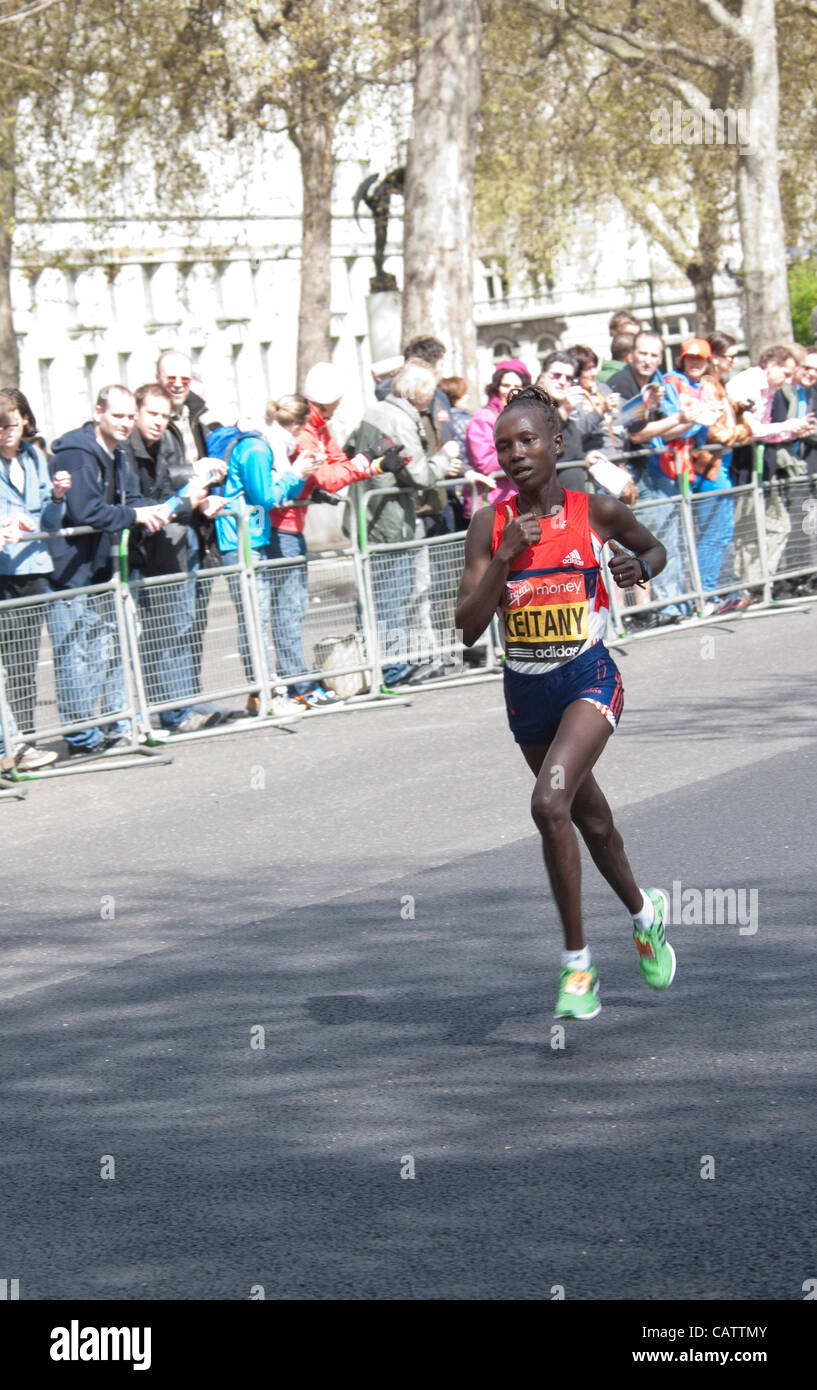 Kenyan runner Mary Keitany at the 25 mile point on Victoria Embankment ...