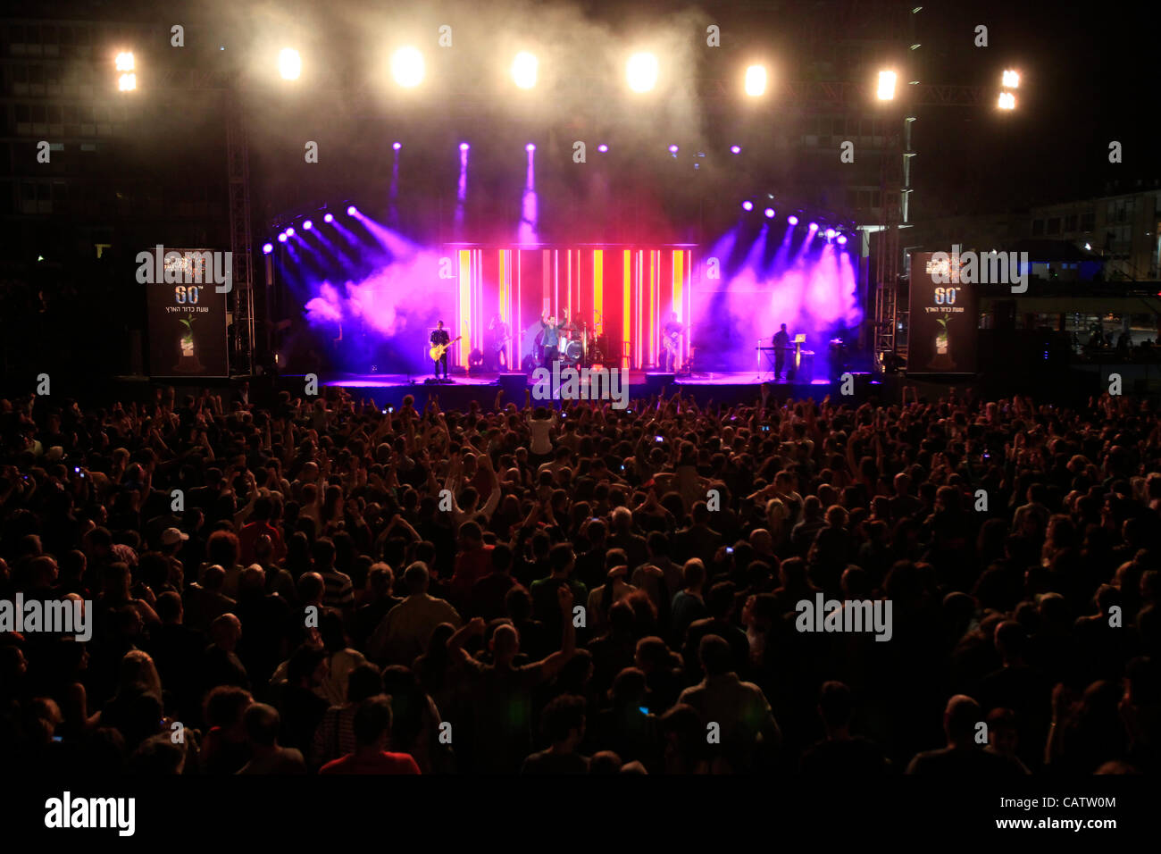 Rock concert hi-res stock photography and images - Alamy