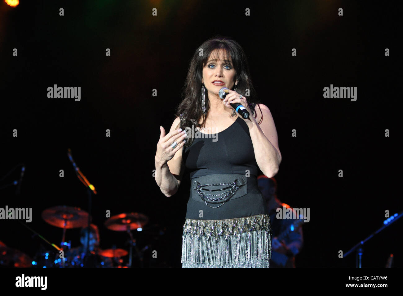 Louise mandrell hi-res stock photography and images - Alamy