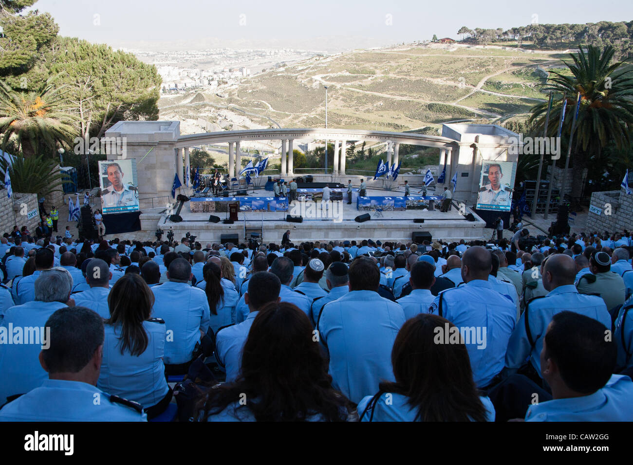 Israel Police pays tribute to excelling officers, pre-Independence Day ...