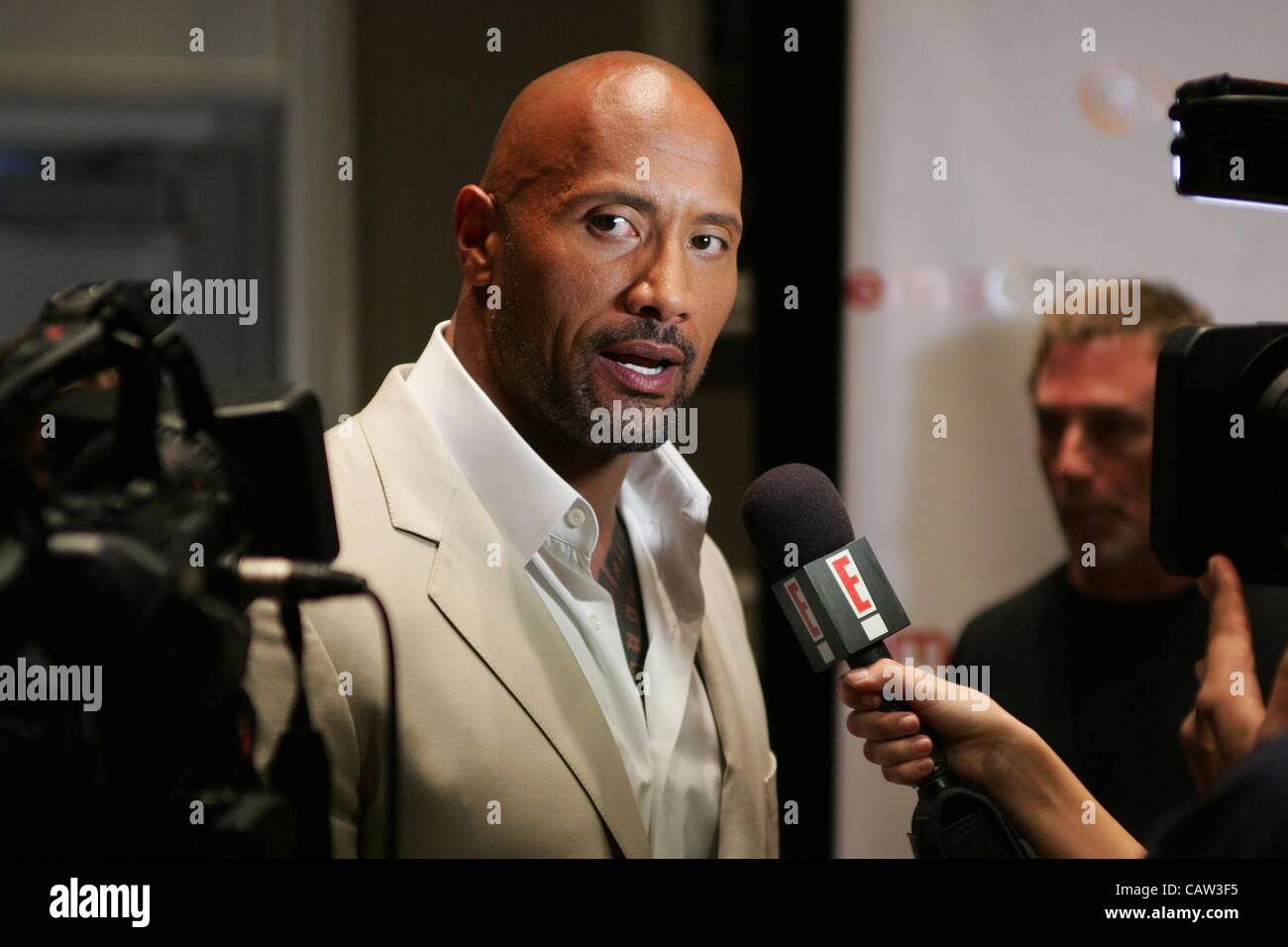 Dwayne Johnson at arrivals for Paramount Pictures and DreamWorks ...