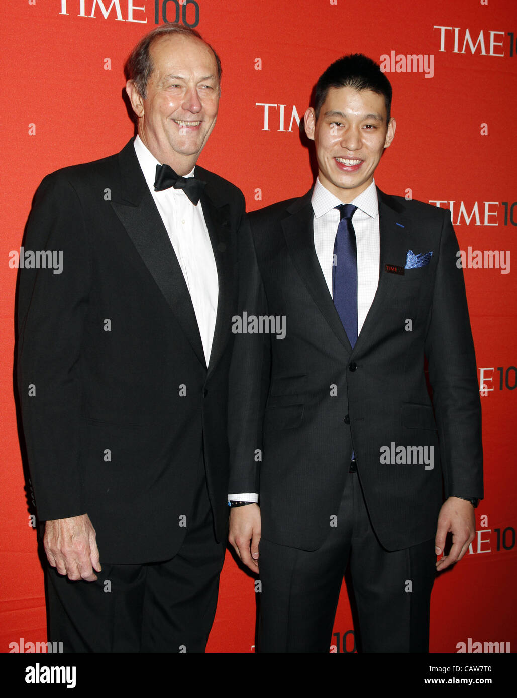 April 24, 2012 - New York, New York, U.S. - Jeremy Lin and Bill Bradley ...