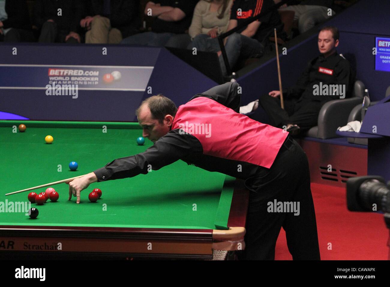 24.04.2012, Sheffield, England. Graham Dott sits forlorn as Joe Perry ...