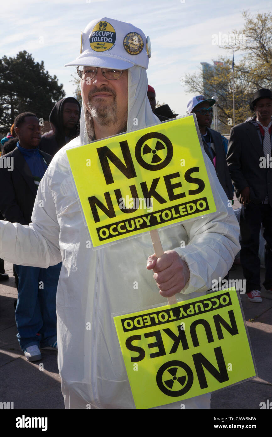 Detroit, Michigan - About 2,000 labor and community activists protested ...