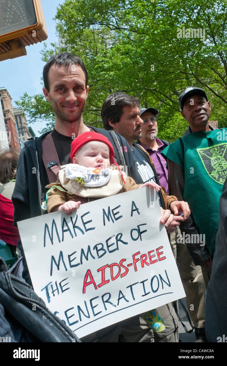 Aids activists hi-res stock photography and images - Alamy