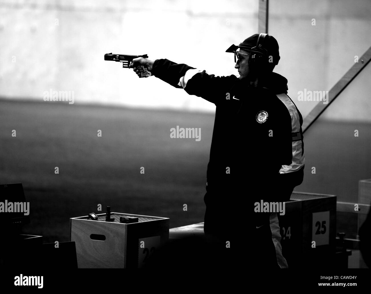 Issf shooting Black and White Stock Photos & Images - Alamy