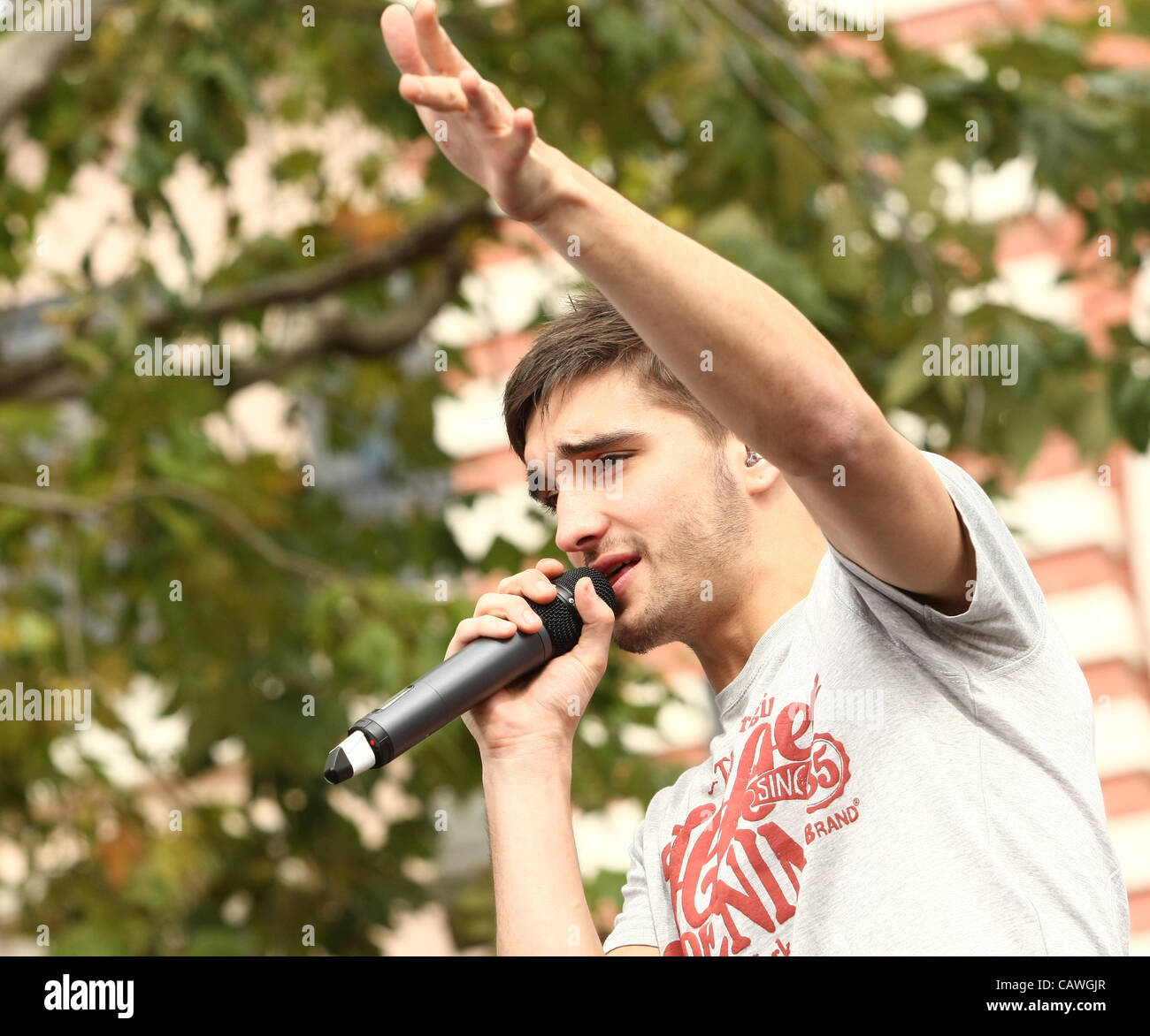 TOM PARKER THE WANTED. PERFORM FOR EXTRA TV LOS ANGELES CALIFORNIA USA ...
