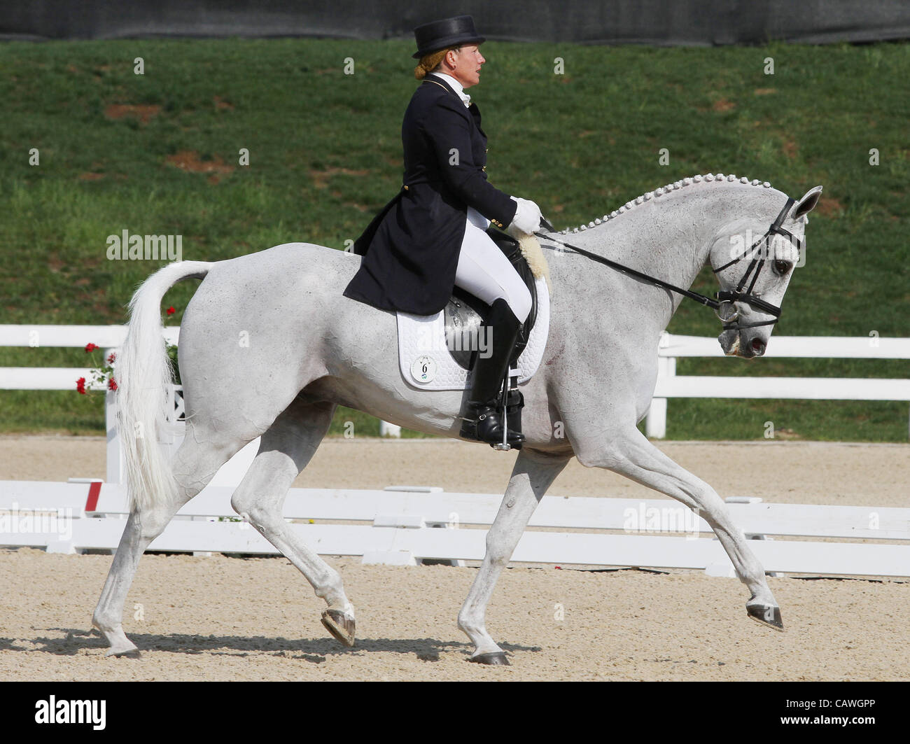 April 26, 2012 - Lexington, Kentucky, U.S. - Becky Holder and ...