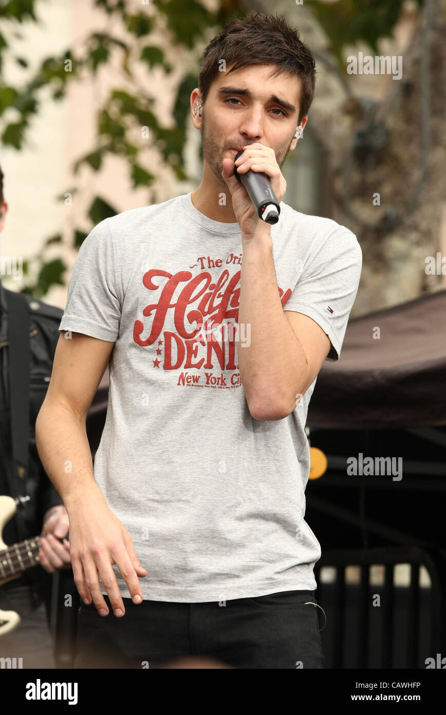 TOM PARKER THE WANTED. PERFORM FOR EXTRA TV LOS ANGELES CALIFORNIA USA ...