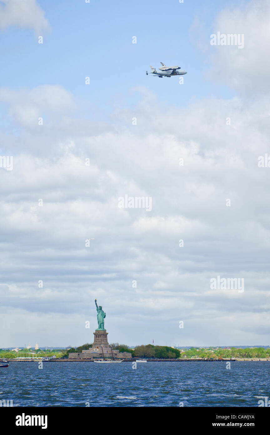Space shuttle prototype "Enterprise"--atop the NASA 747 Shuttle Carrier ...