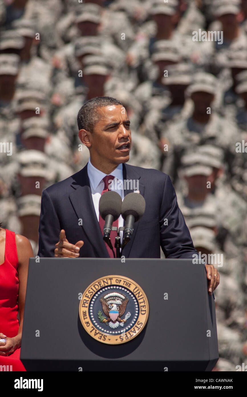 US President Barack Obama addresses soldiers from the 3rd Infantry ...
