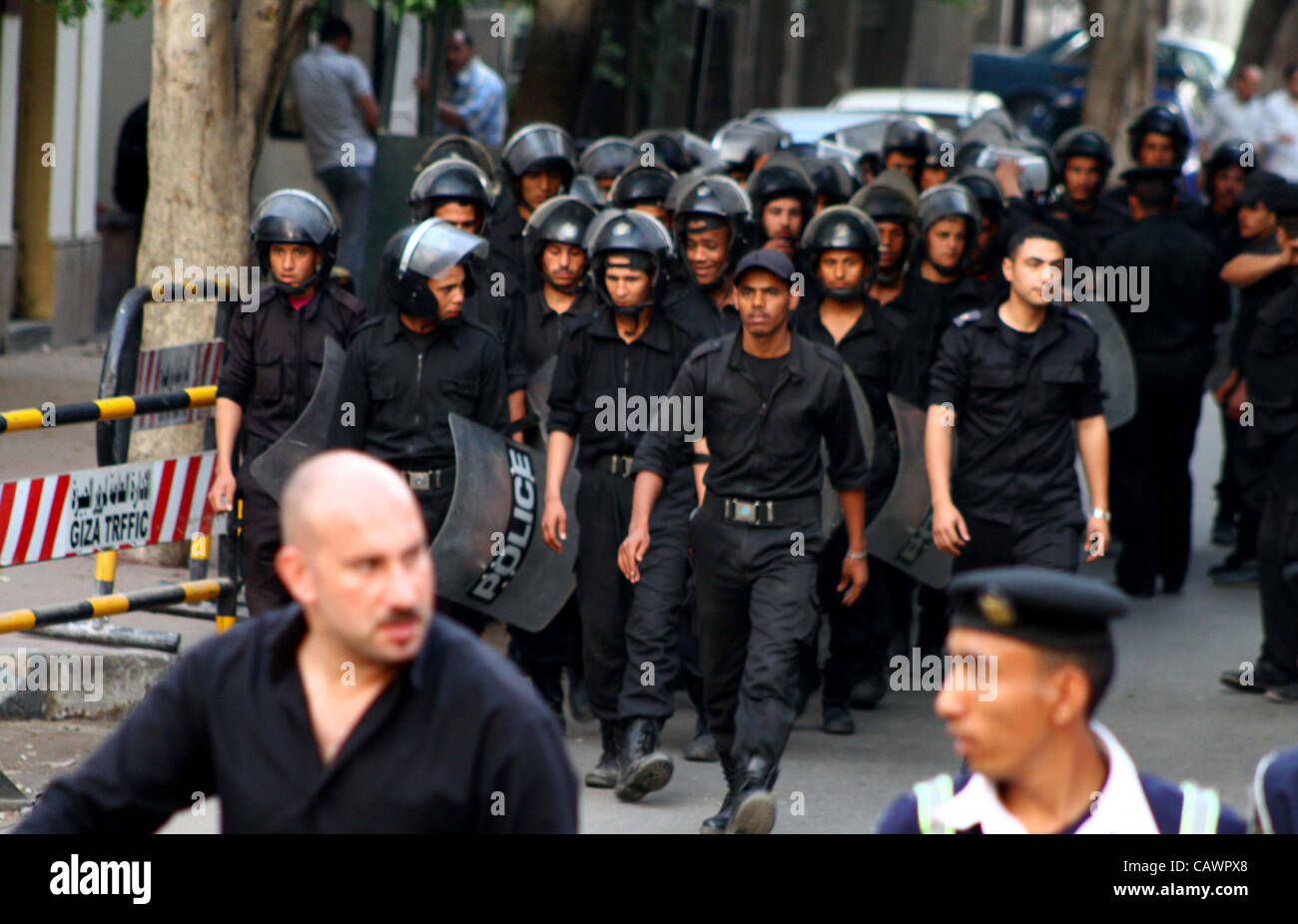 April 28, 2012 - Cairo, Cairo, Egypt - Egyptian security forces stand ...